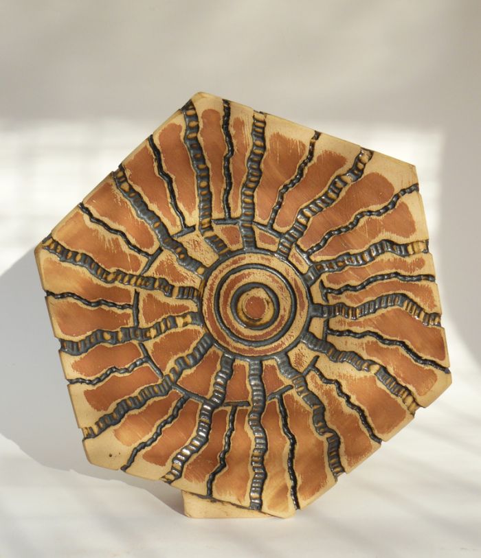 Ceramic Artist Andrew Dowden : Ref. 1111/102h - Hexagon