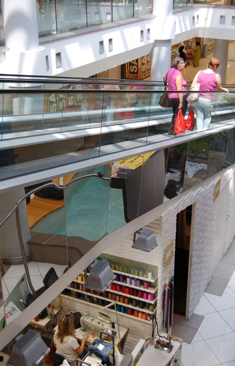 Hannah Gauntlett: Instruction #40 Street Photography Now Project Year1