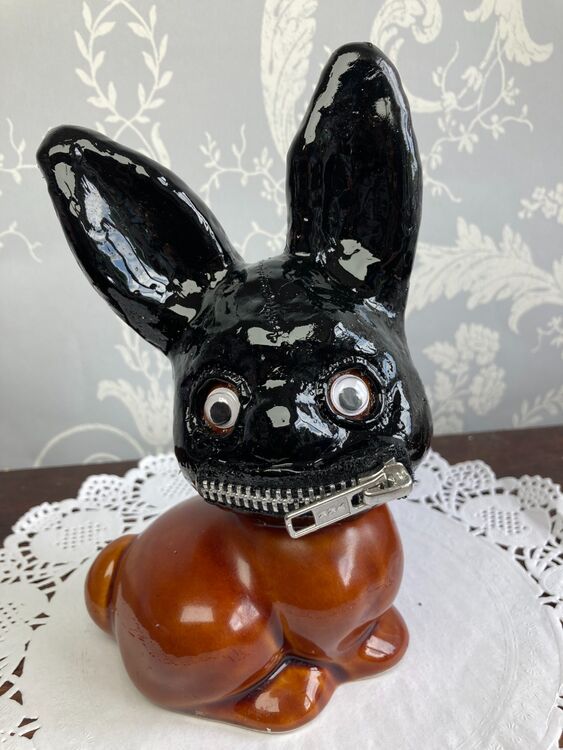 Rampant Rabbit: Haus Of Lucy